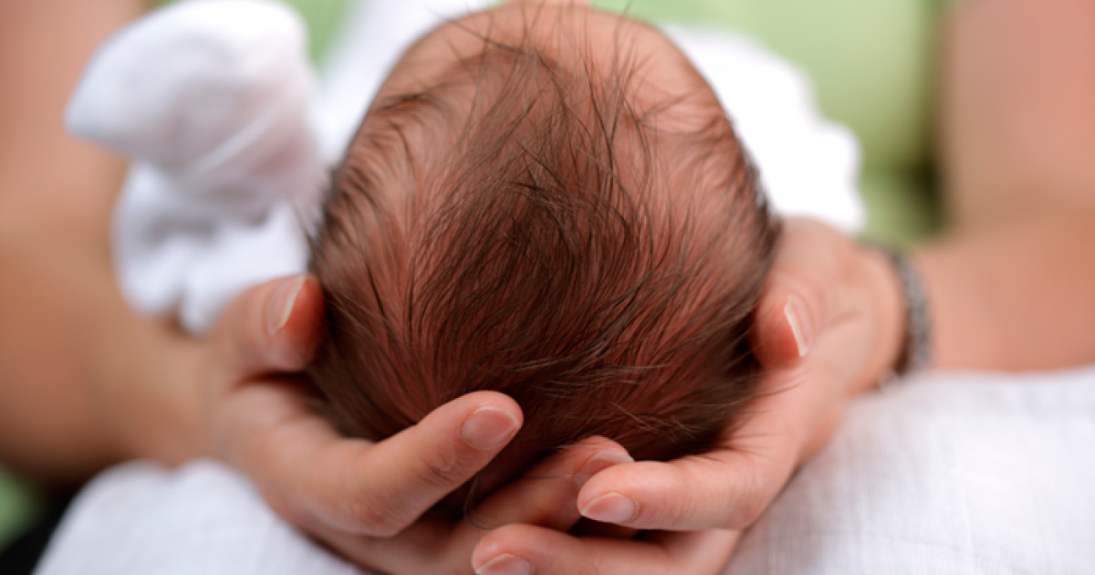 Fontanellen baby: voor en na de bevalling